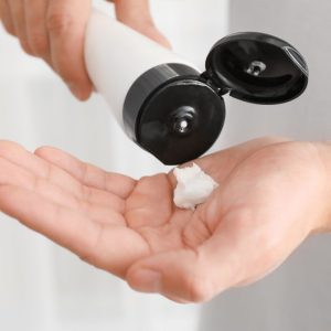 Emolientes: ¿cuándo, cómo y por qué deberían usarse? | Grupo PCC